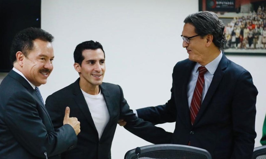 Romel Pacheco se incorpora a la bancada de Morena - Mujer es Más